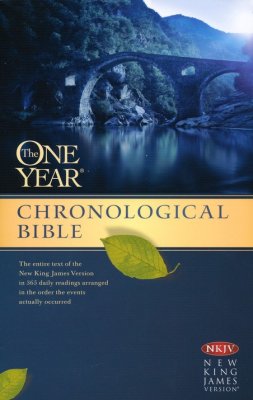 NKJV One Year Chronological Bible softcover 10 point font — Christian ...